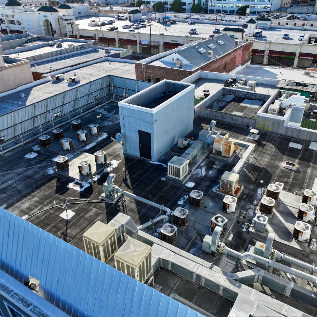 Multi-Level Rooftop Immersed in Scenic Downtown LA Cityscape (Power ...