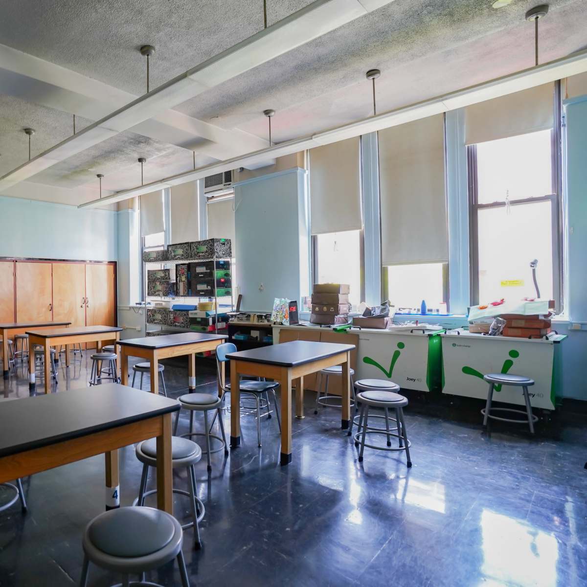 Downtown School with Classrooms, Courtyard, Gym, New York, NY ...