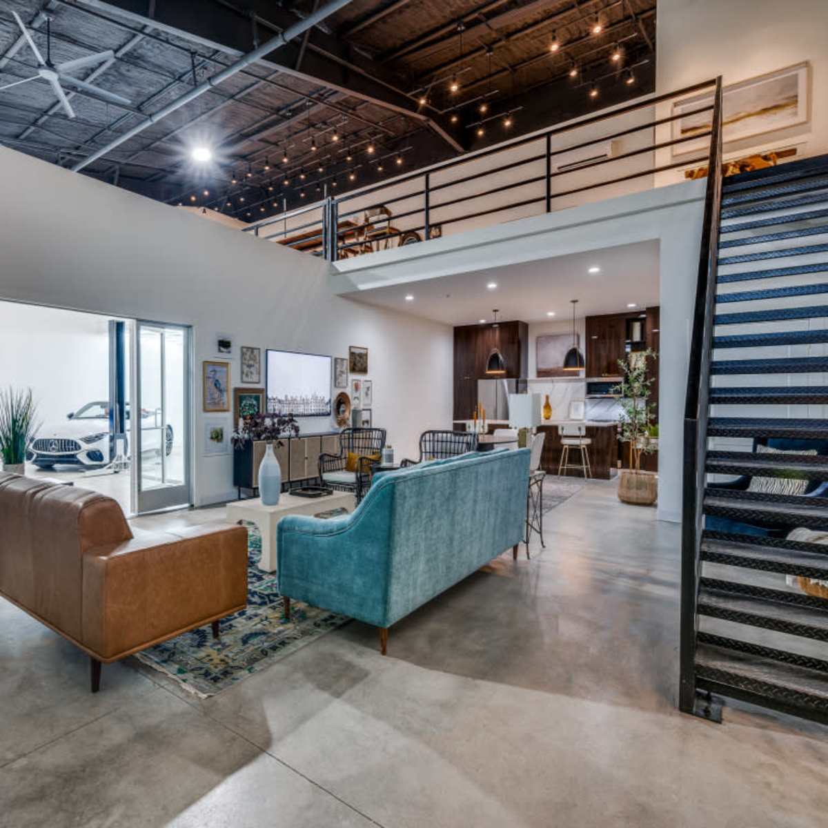 Modern, industrial fully furnished garage condos, Fort Worth, TX ...