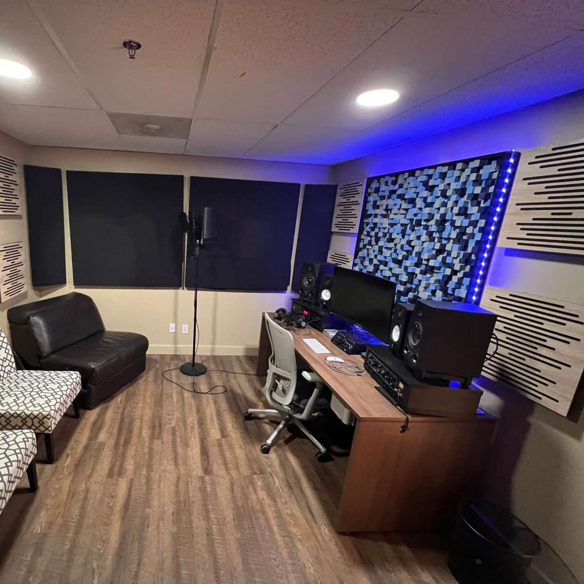 Vibe-Filled Recording Studio., Doraville, GA | Production | Peerspace