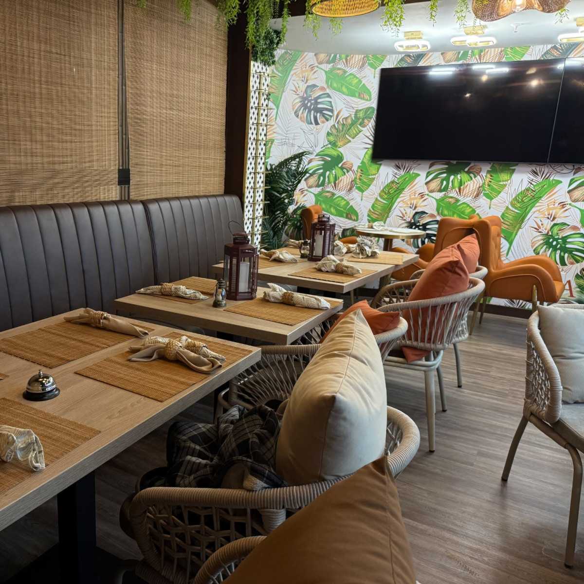 Intimate Modern Tropical Restaurant and Bar, Toronto | Event | Peerspace