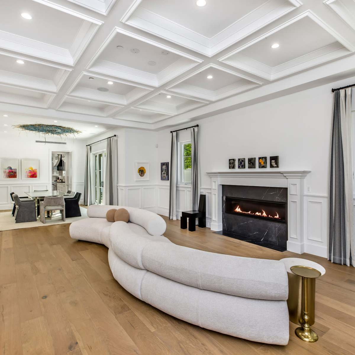 Massive Modern Smart Farmhouse w/ Pool, Los Angeles, CA | Production ...