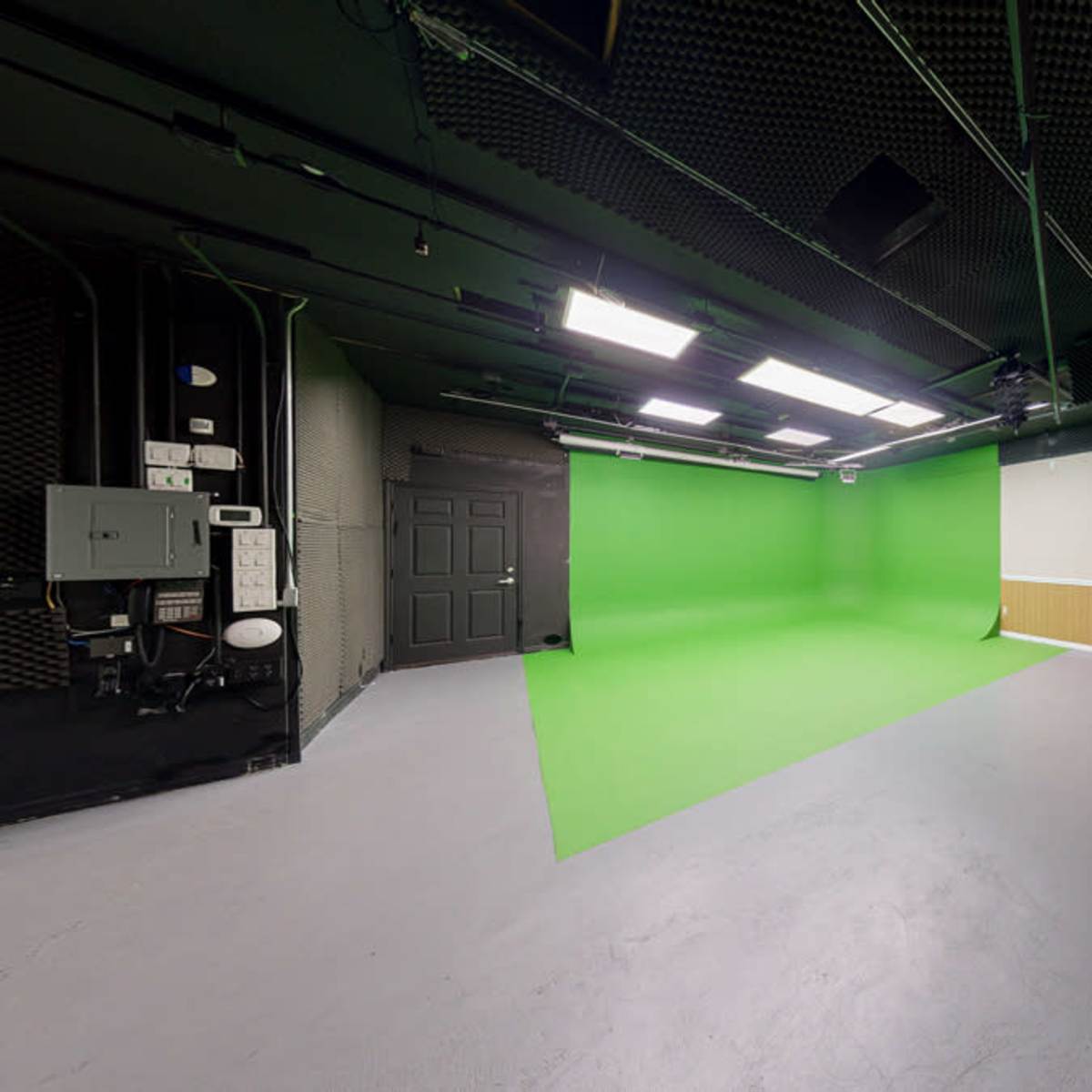 Green Slate Studios | Orlando Studio Facility - 2000 Sq ft with Green ...