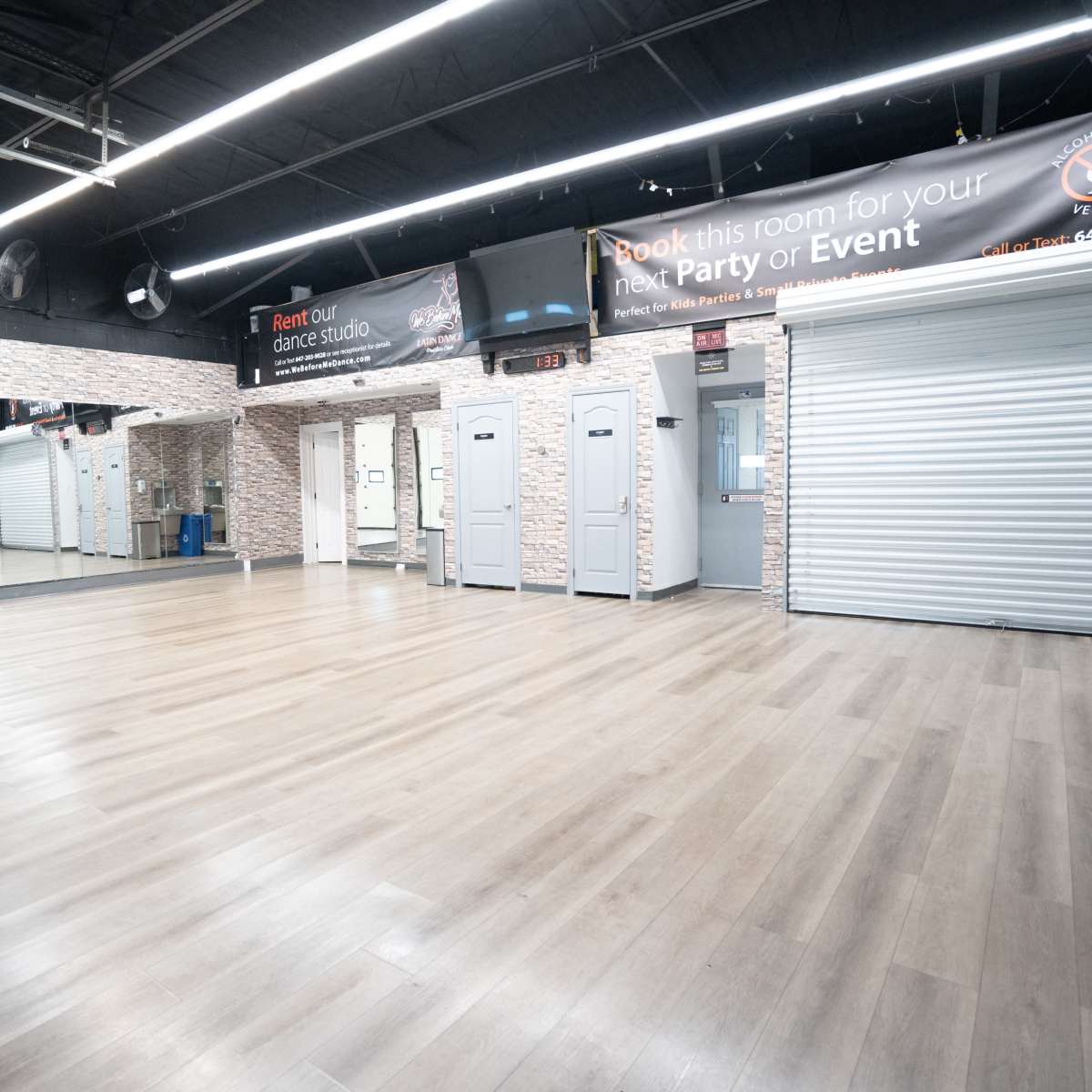 Party/ Reception room for Small Receptions/ Kids Parties Dinners and ...