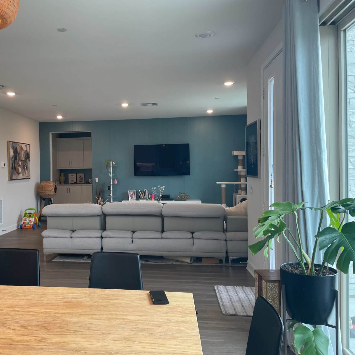 Cozy Modern OC Townhome, Irvine, CA | Production | Peerspace