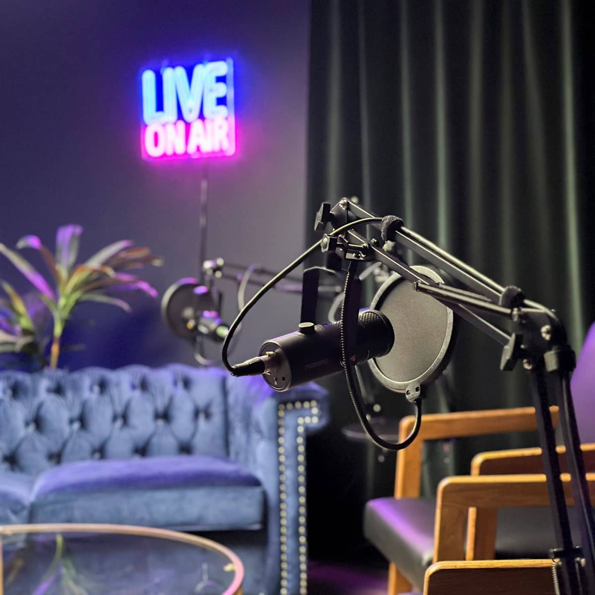 PODCAST Studio - Santa Monica ALL equipment ALL inclusive, Santa Monica ...