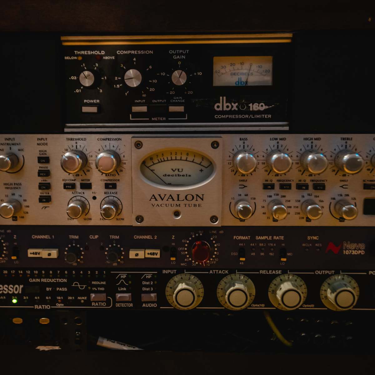 Classy Vintage Yet Modern Recording Studio With Huge Instrument Room ...