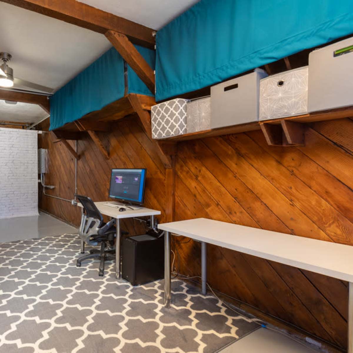 Rustic photo studio, Long Beach, CA | Production | Peerspace