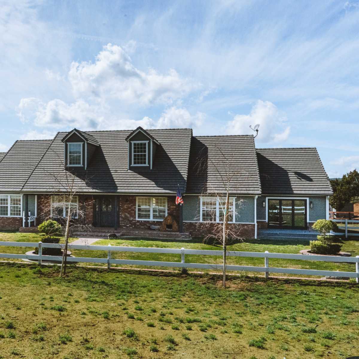 Five acre ranch on the outskirts of town, Agua Dulce, CA | Production ...