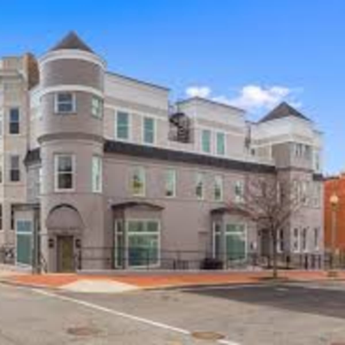 Creative Grounds DC | Clean, modern and creative arts space and coffee ...