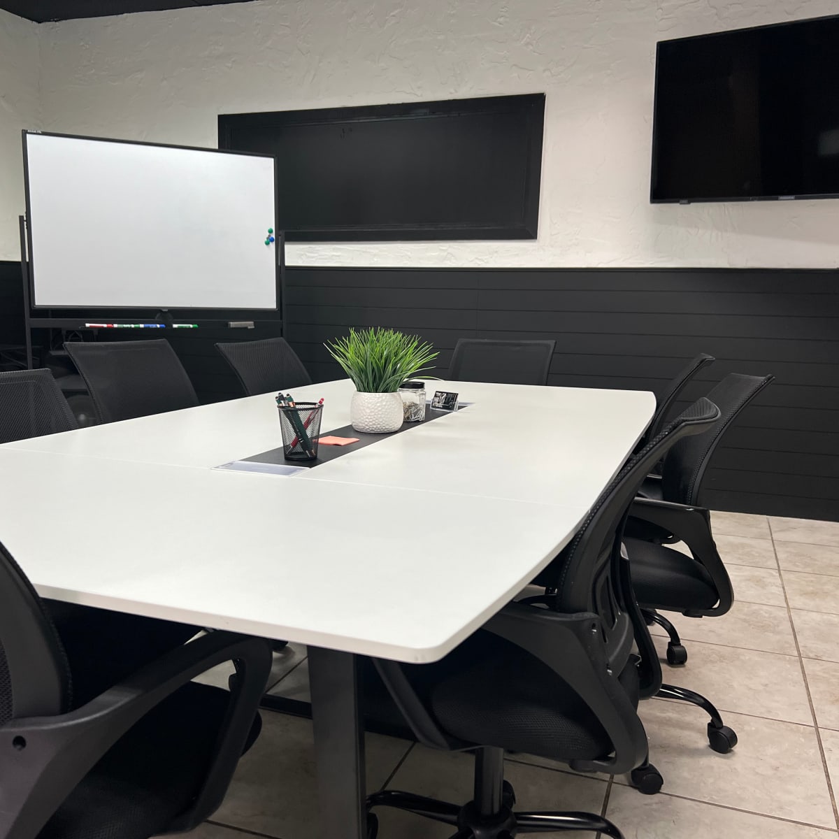 Private Conference Room - Arlington, Arlington, TX | Off-Site | Peerspace