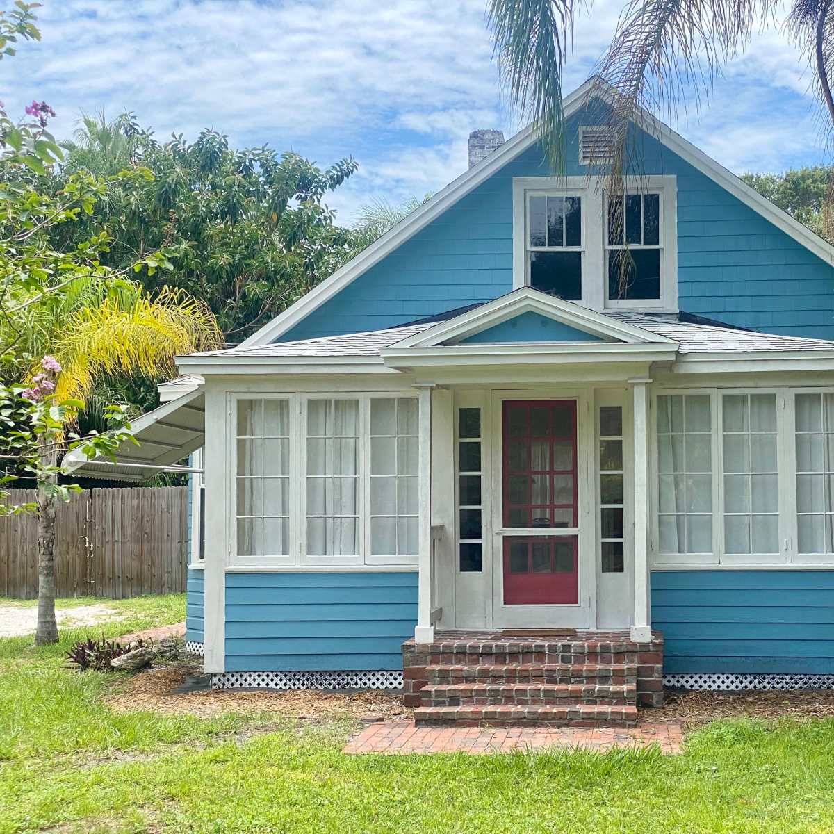 1920s Wooden Cottage in Old Florida Neighborhood, Sarasota, FL ...