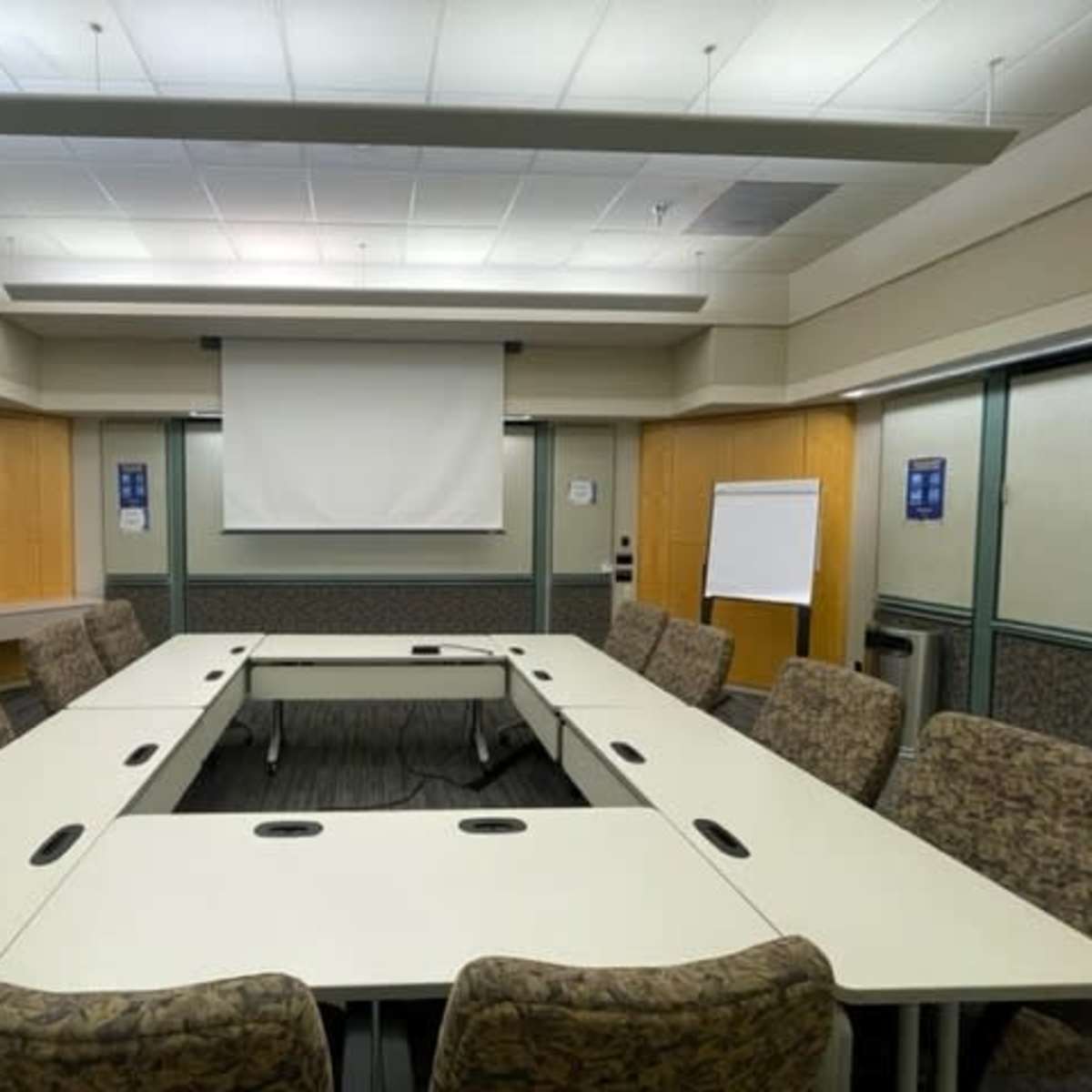 Room 216 Professional Meeting Room and Conference Space located in the ...