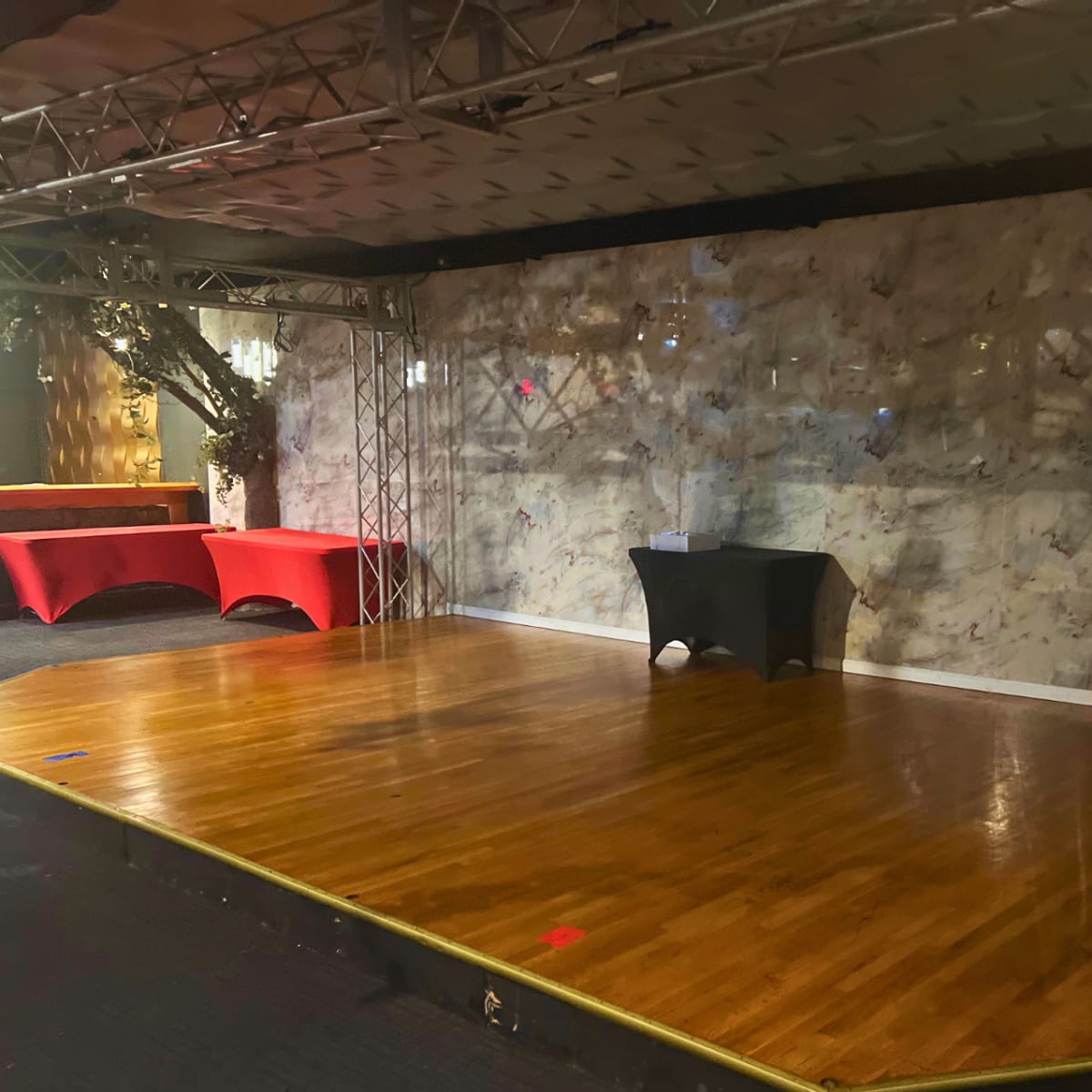 Urban Treehouse Club with Bar & Stage, Jamaica, NY | Production | Peerspace