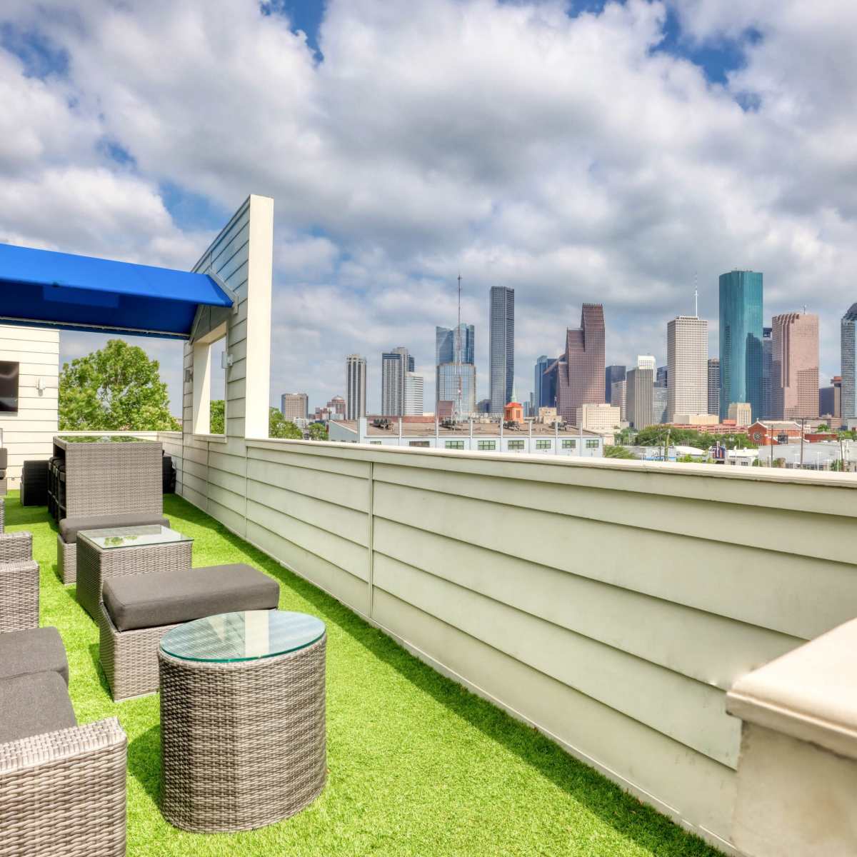 Luxurious Estate with a View of the Downtown Houston Skyline, Houton ...