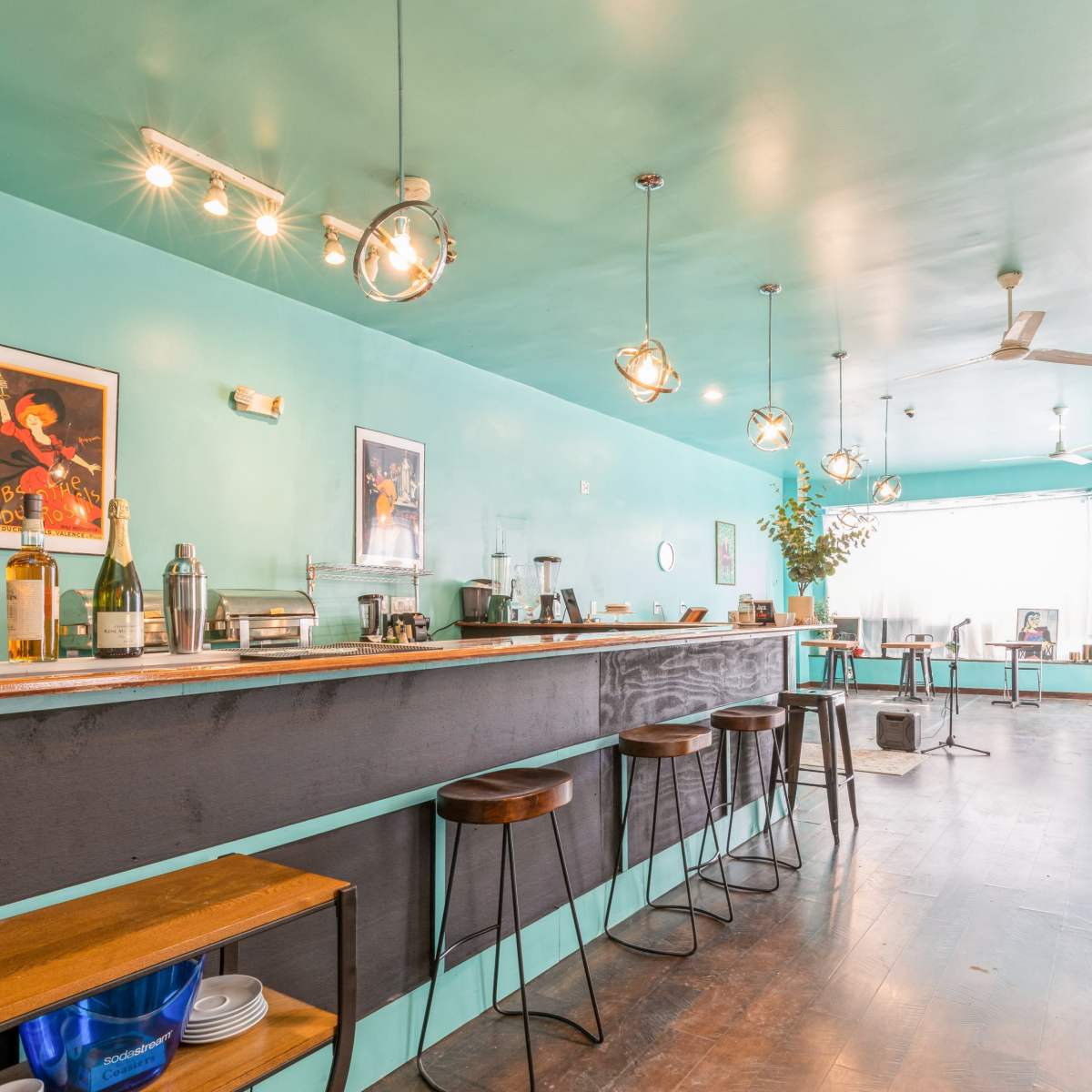 Beautifully Renovated Bright and Airy Storefront and Event Space in Bed ...