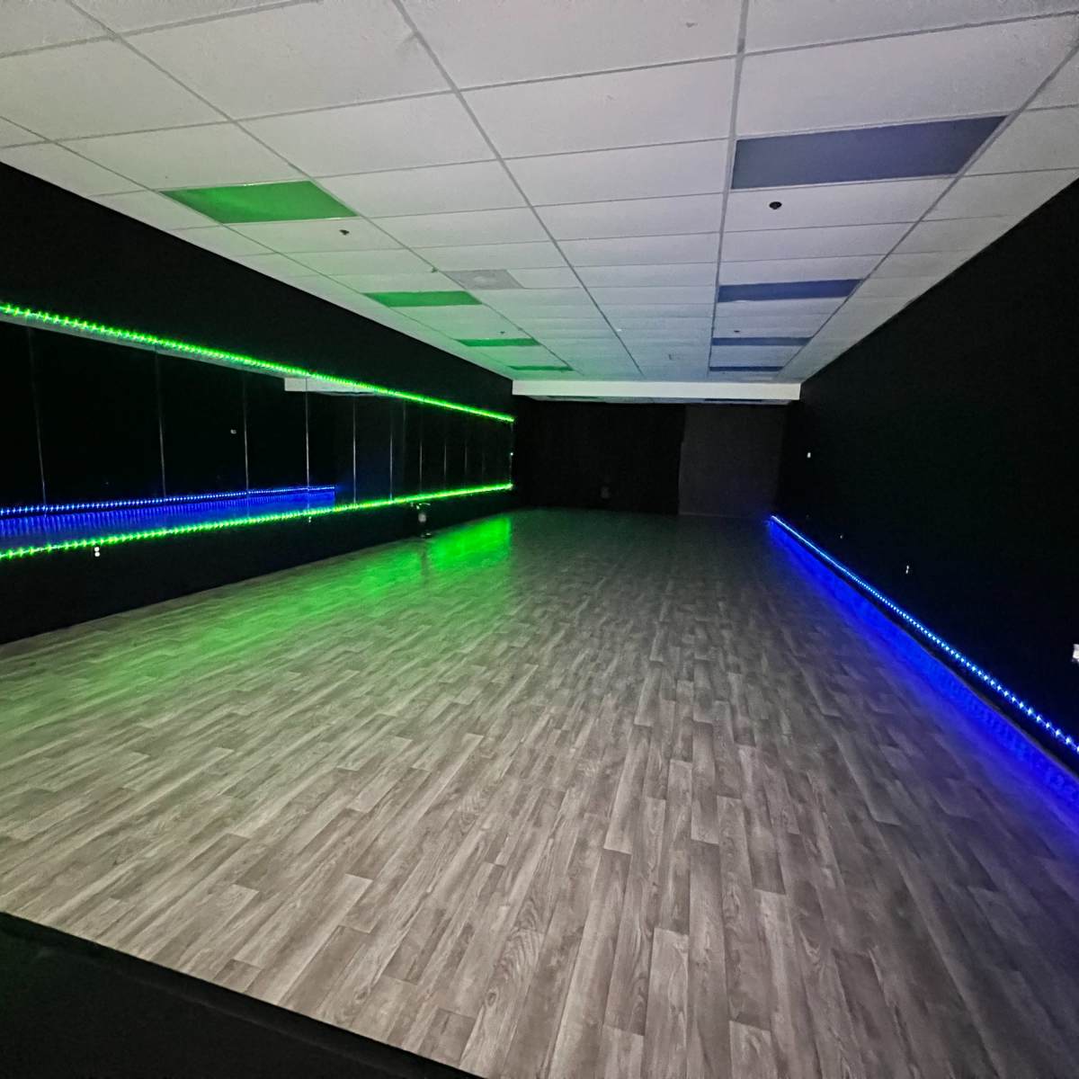 Premier Studio Flex Space with Mirrors, Jonesboro, GA | Event | Peerspace