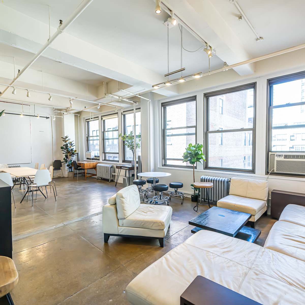 Studio 1418 | Fantastic Midtown Art Studio with skyline views, New York ...