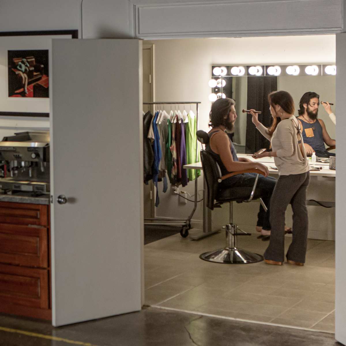 Load Bearing Studios | Spacious Orange County Studio with a 60' Cyc ...