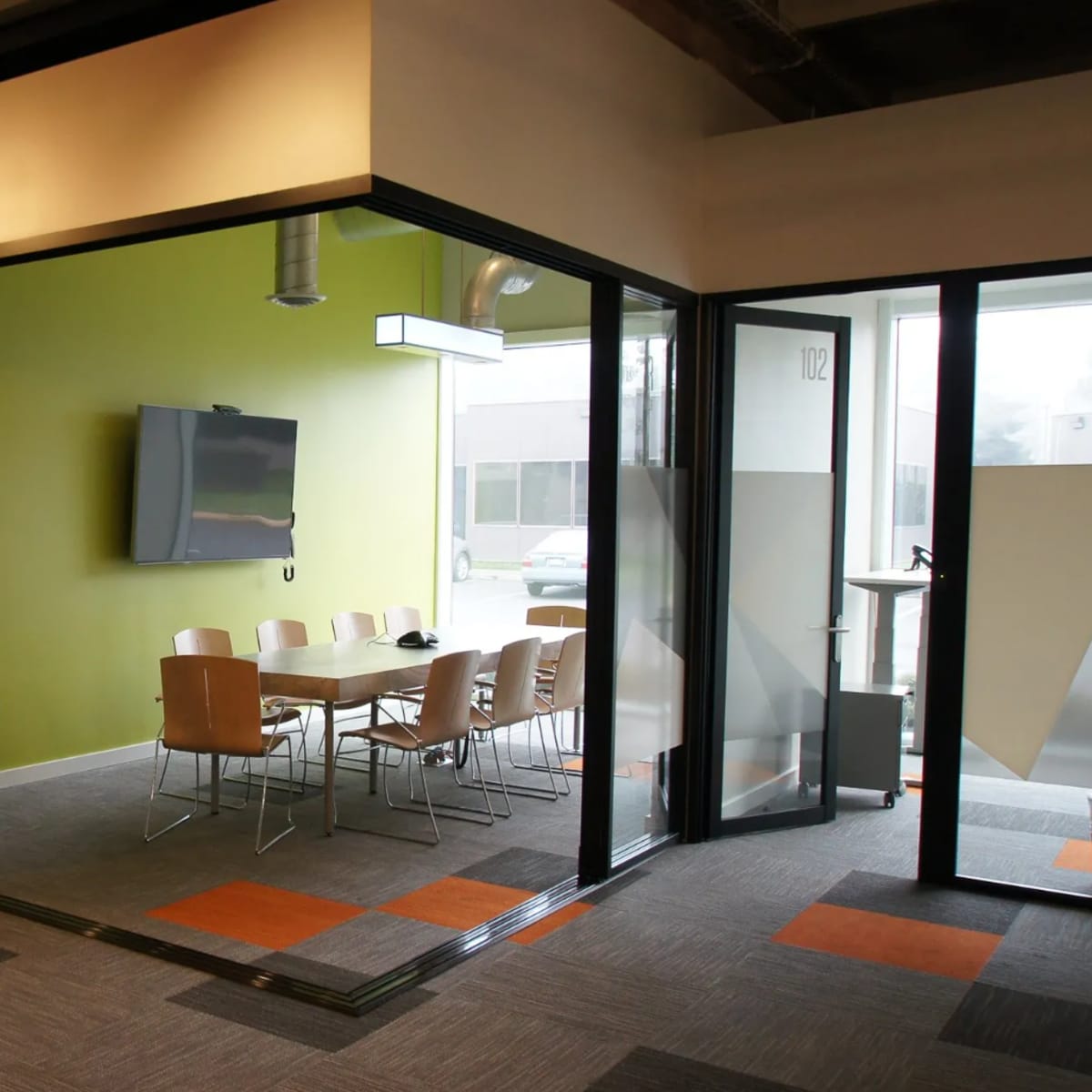Baker Conference Room, Redmond, WA | Off-Site | Peerspace