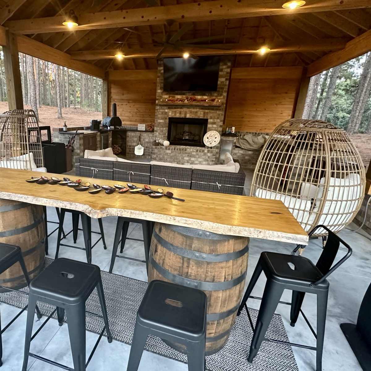 Rustic Respite in the Pines: Cozy Cabana and Outdoor Kitchen with ...