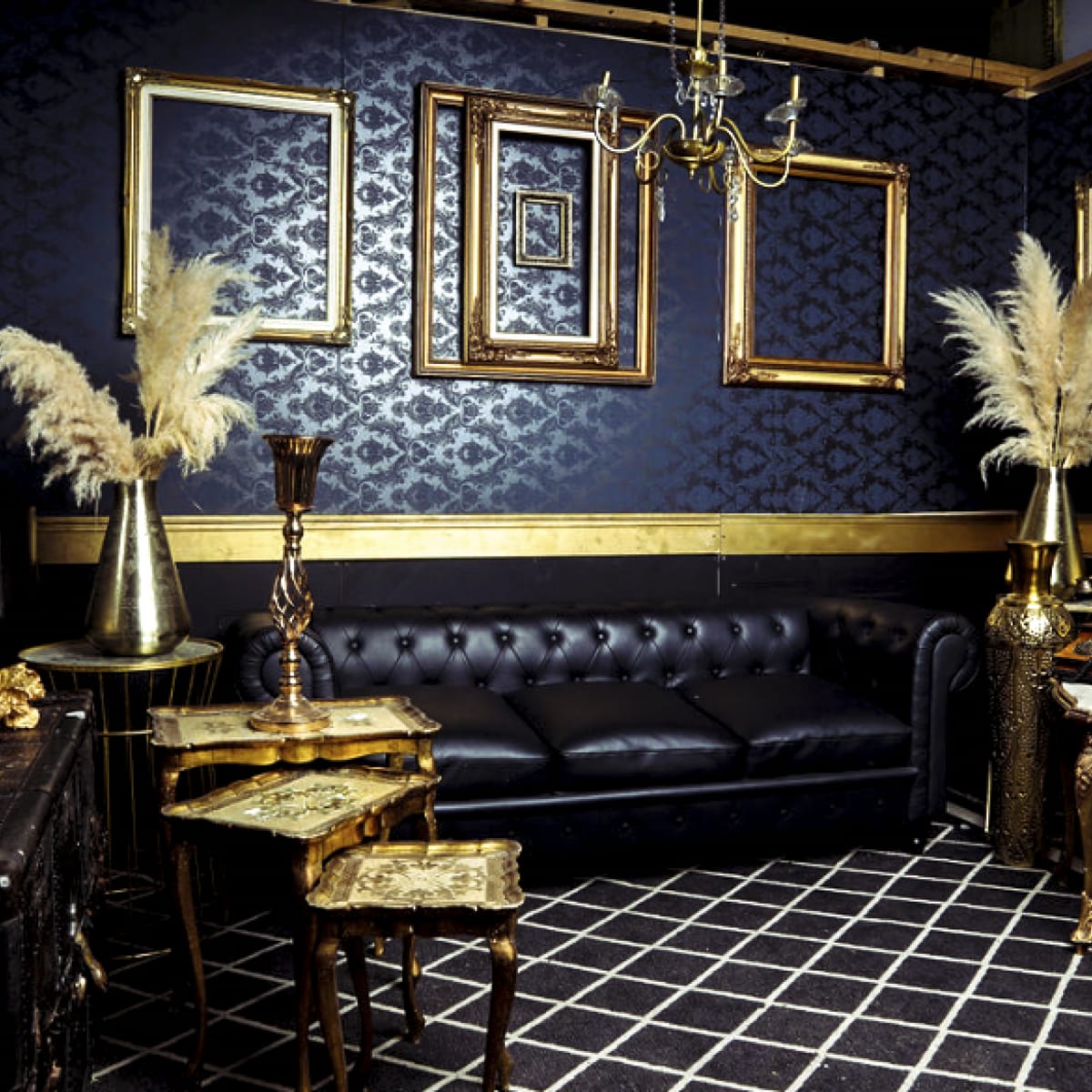 Karvisual Studio | Luxury multi set studio + large black, white cyc ...