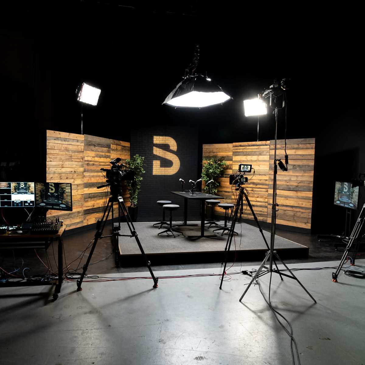 Professional Podcast Studio Set, Azusa, CA | Production | Peerspace