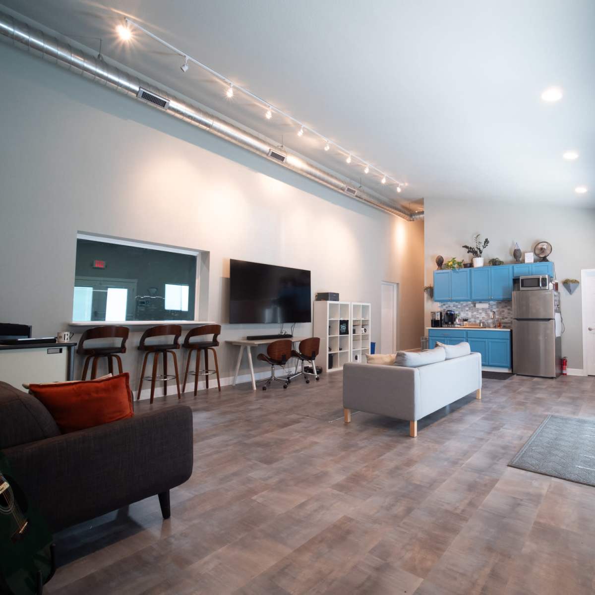 3,500 Sq Ft High-Tech Studio for Film, Video, and Photo, Buda, TX ...