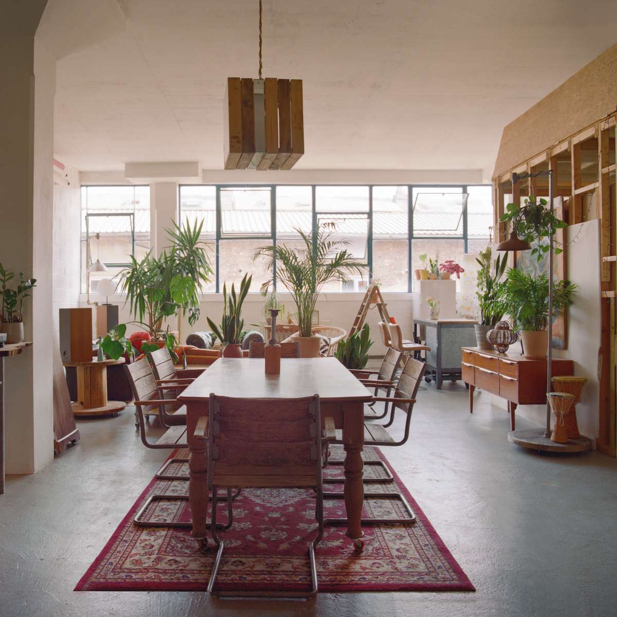 Artistic Warehouse Loft Apartment - Lifestyle / Photography / Video ...