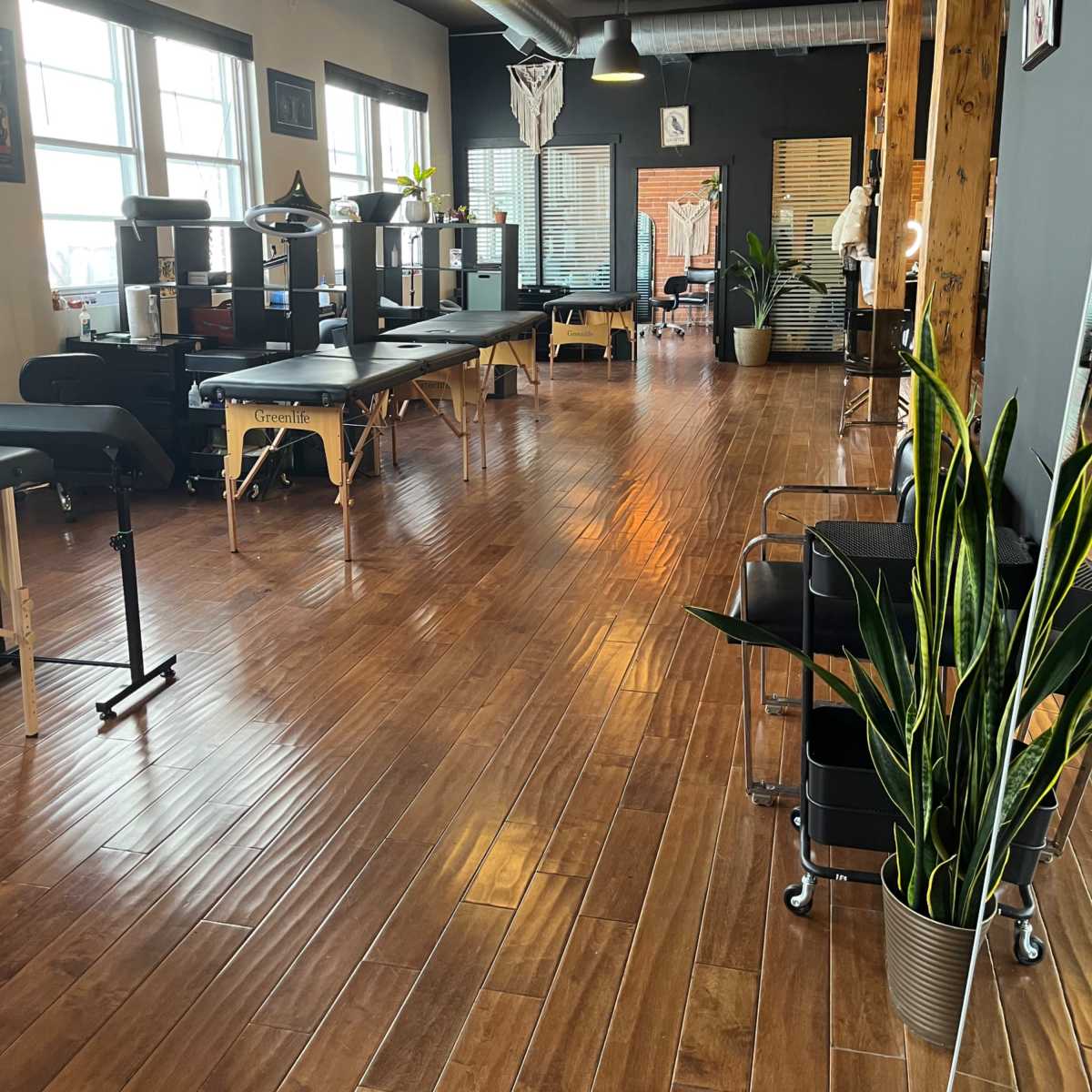 Downtown studio with exposed brick, ottawa | Production | Peerspace