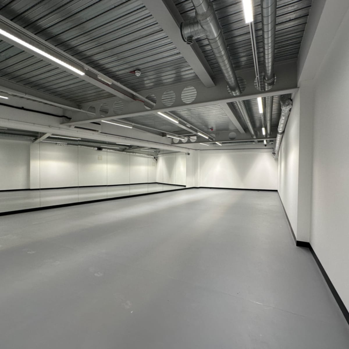 Spacious Production Studio, London | Production | Peerspace