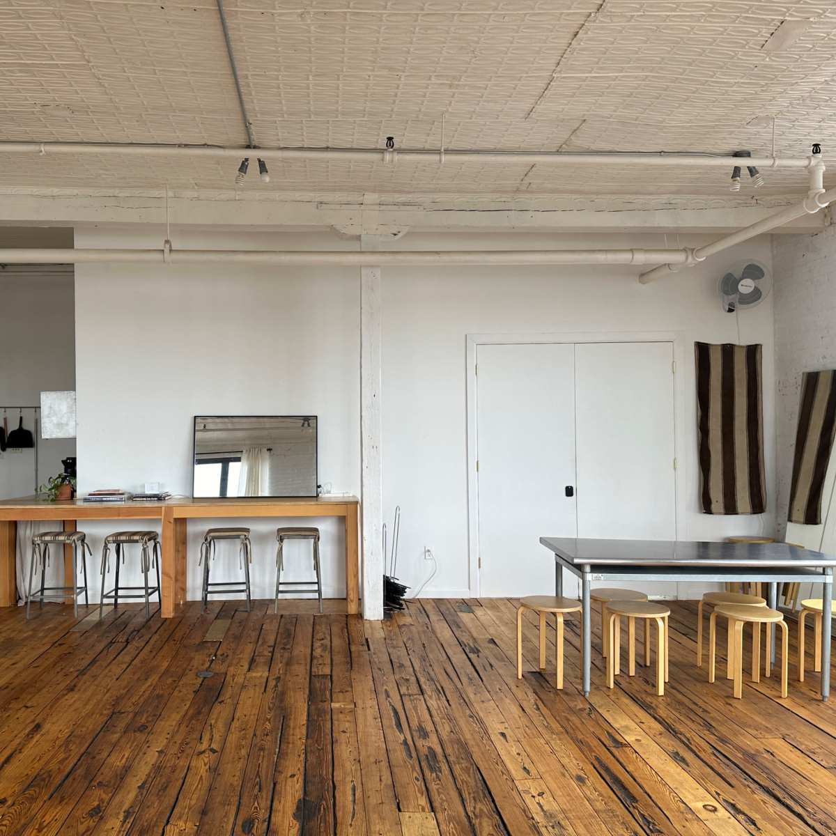 The Current Residence | Natural Daylight Industrial Loft/Studio in ...