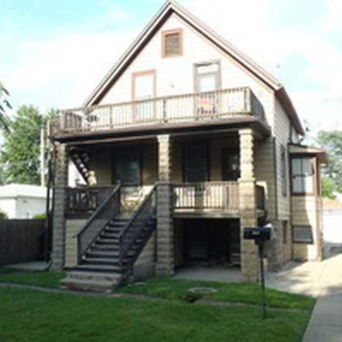 Cozy Chicagoland Suburb Production Space with an Intimate Feel, Forest ...