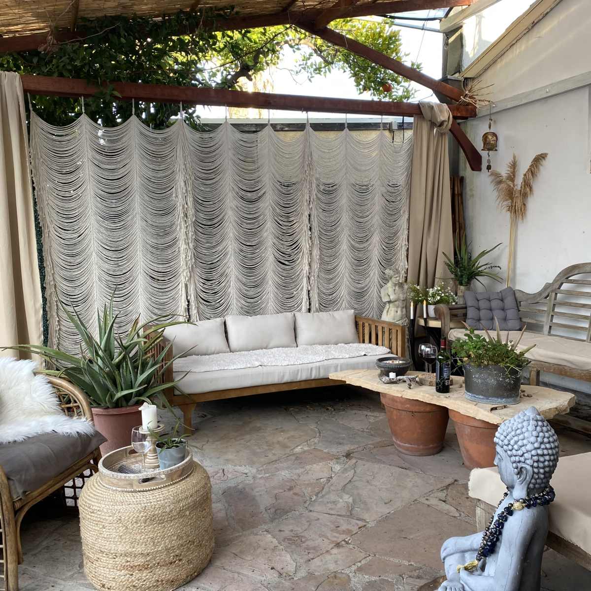 Stunning Warm Production Space with Beautiful Large Outdoorr Setting ...