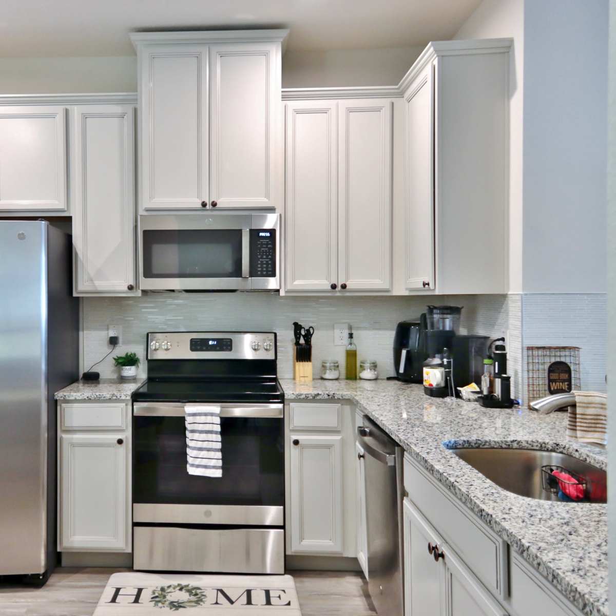 Cosey Farmhouse Hideaway, Brandon, FL | Event | Peerspace