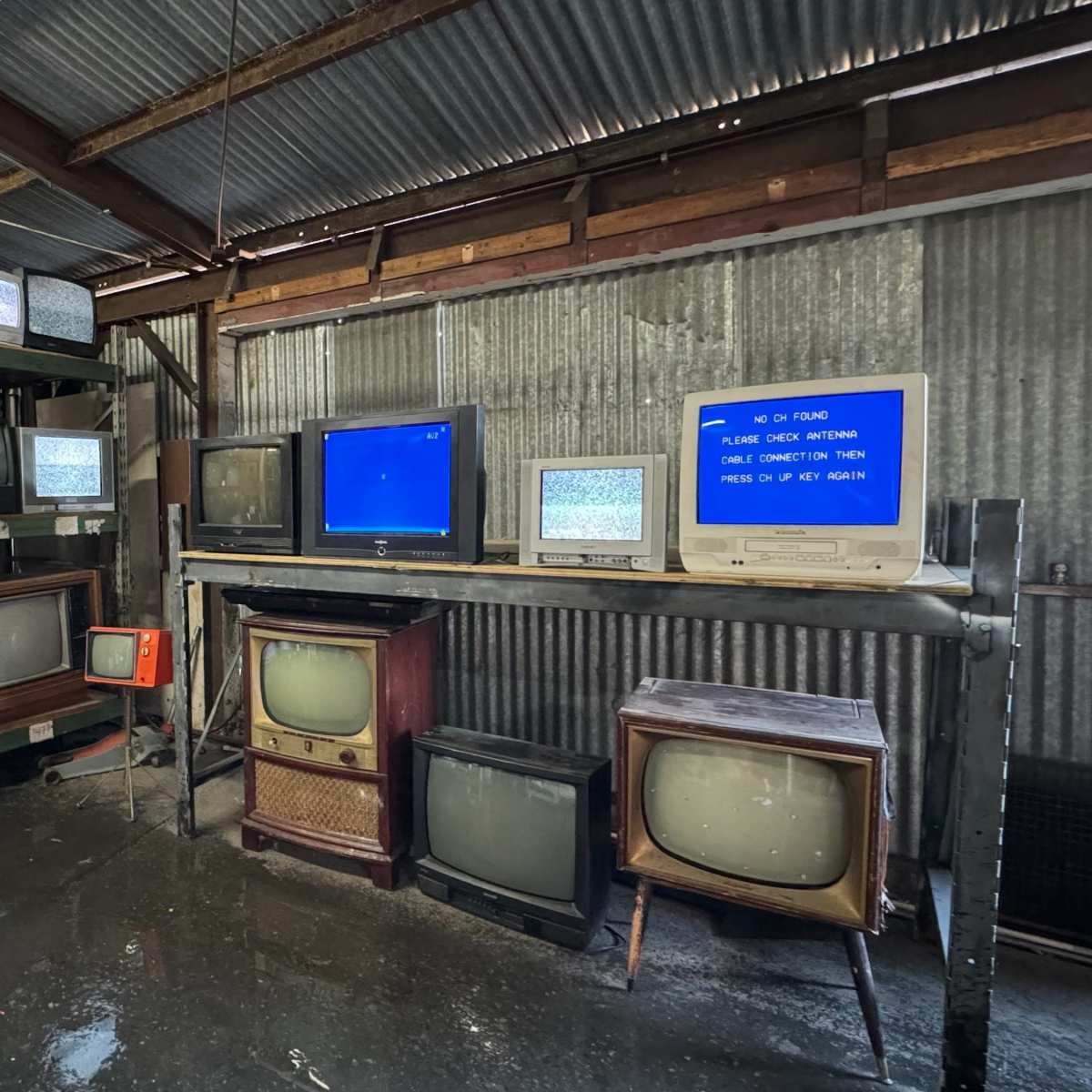 RETRO TV SET 📺, Los Angeles, CA | Production | Peerspace