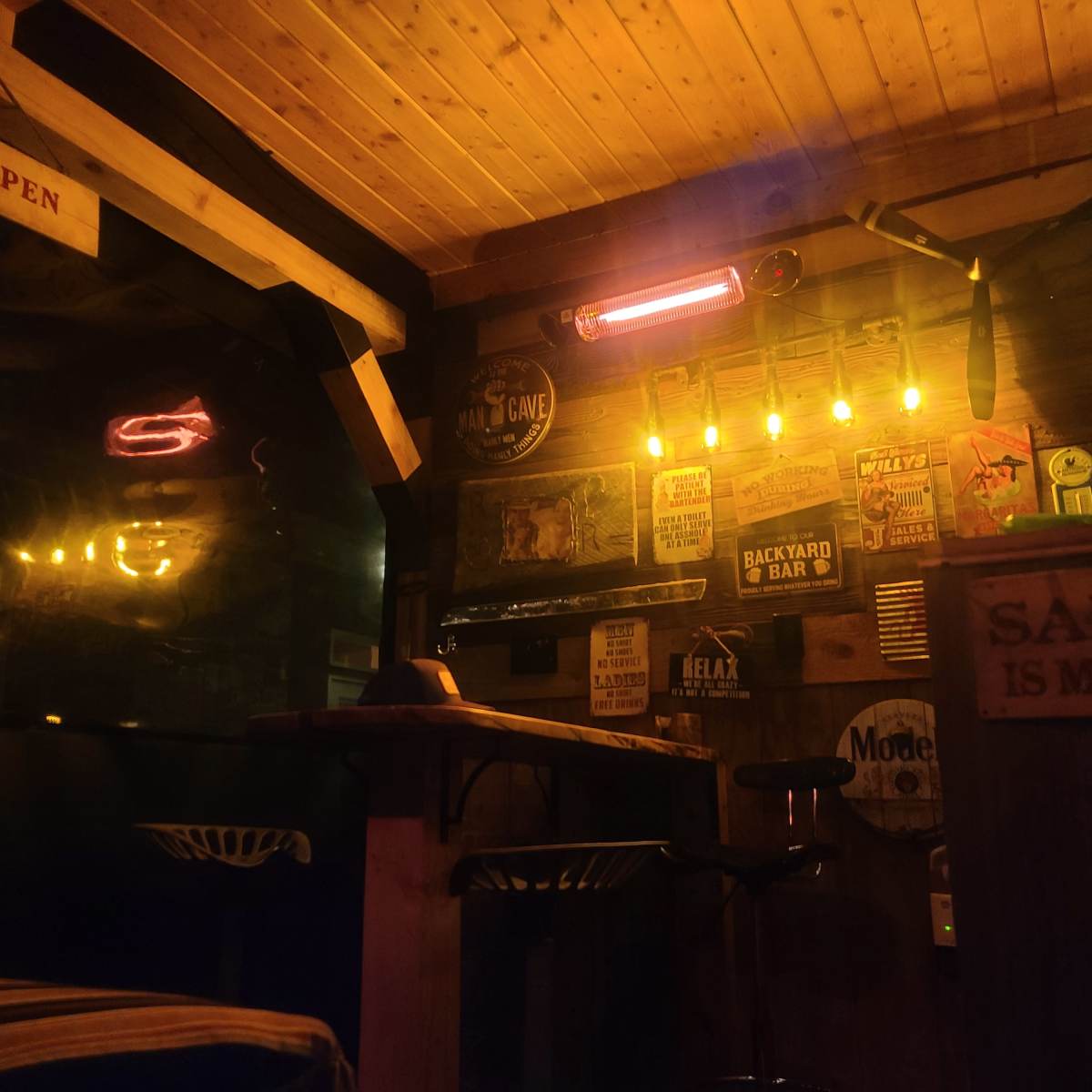 Rustic Dive Bar with Hot Tub in North End Boise, Boise, ID | Event ...