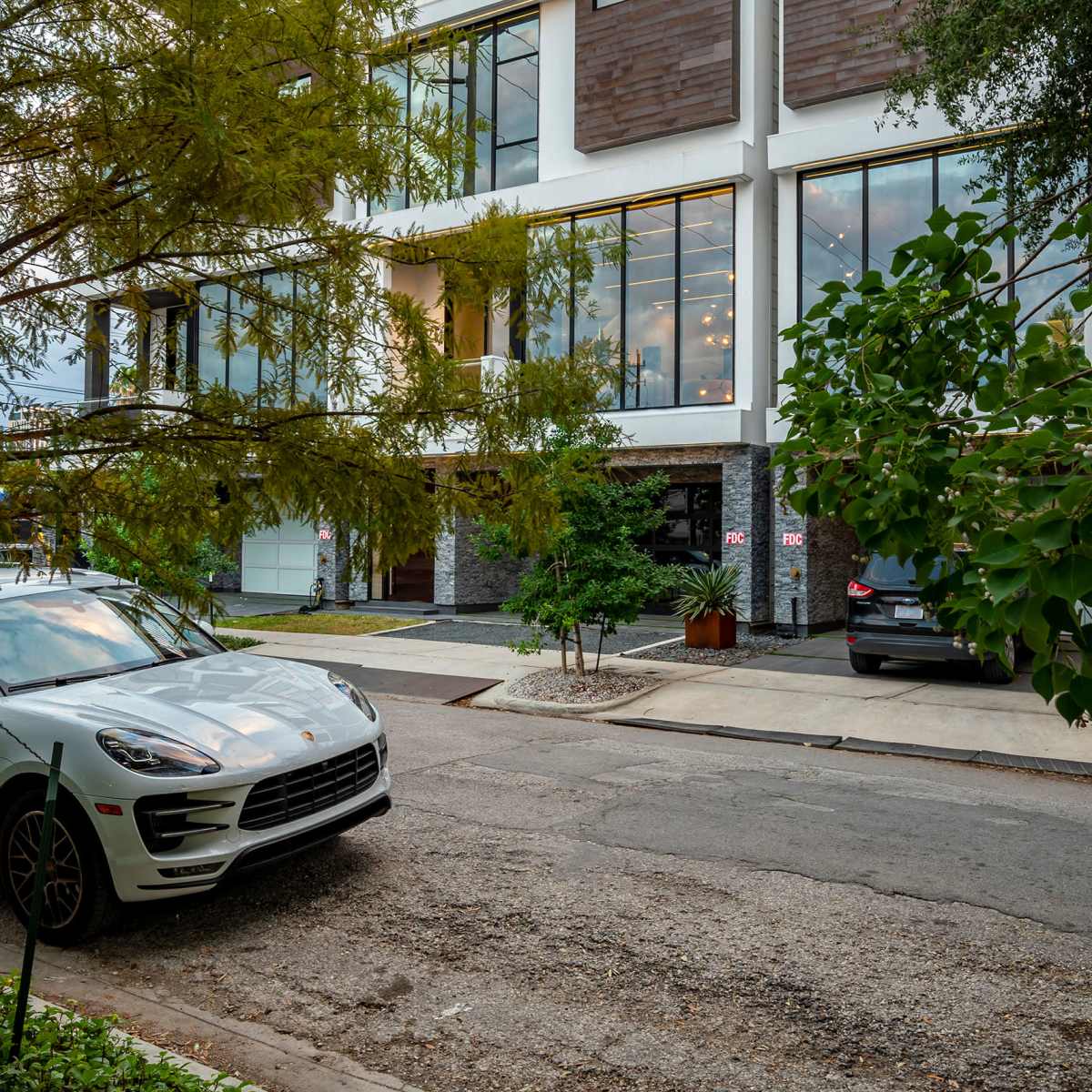 The Glass Haus - Modern Luxury Space, Designer Furnished, Rooftop ...