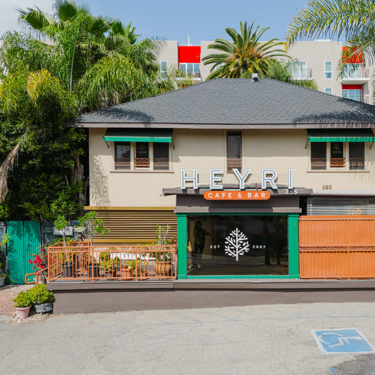 HEYRI CAFE & BAR: A TIMELESS GATHERING PLACE, Los Angeles, CA | Off ...
