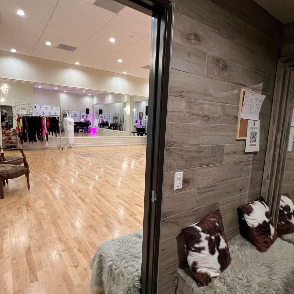 1500sf Luxury Dance Studio with Grand Piano for DANCE I Fitness I YOGA ...