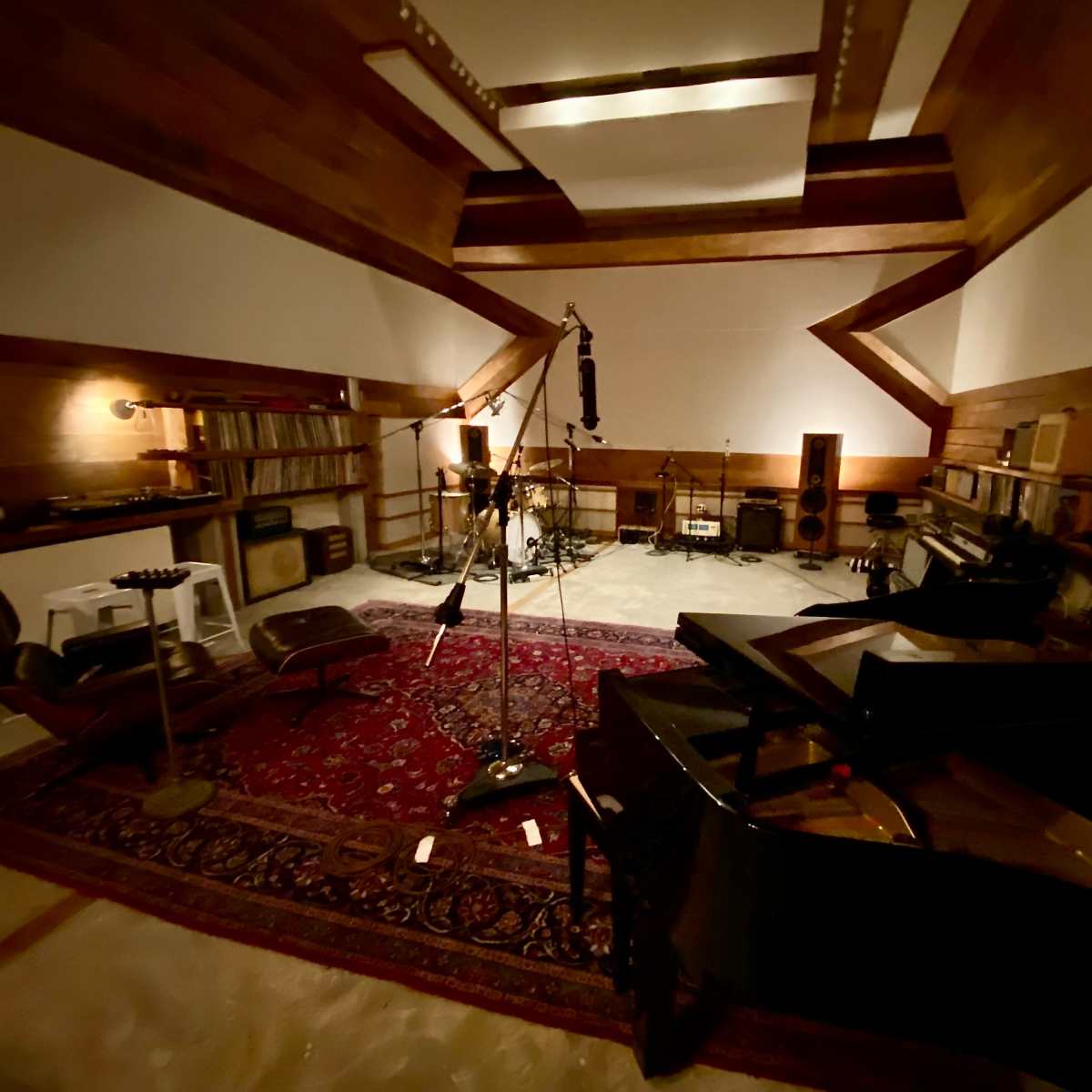 Professional Recording & Production Studio, Big Room, Soundproof, W ...