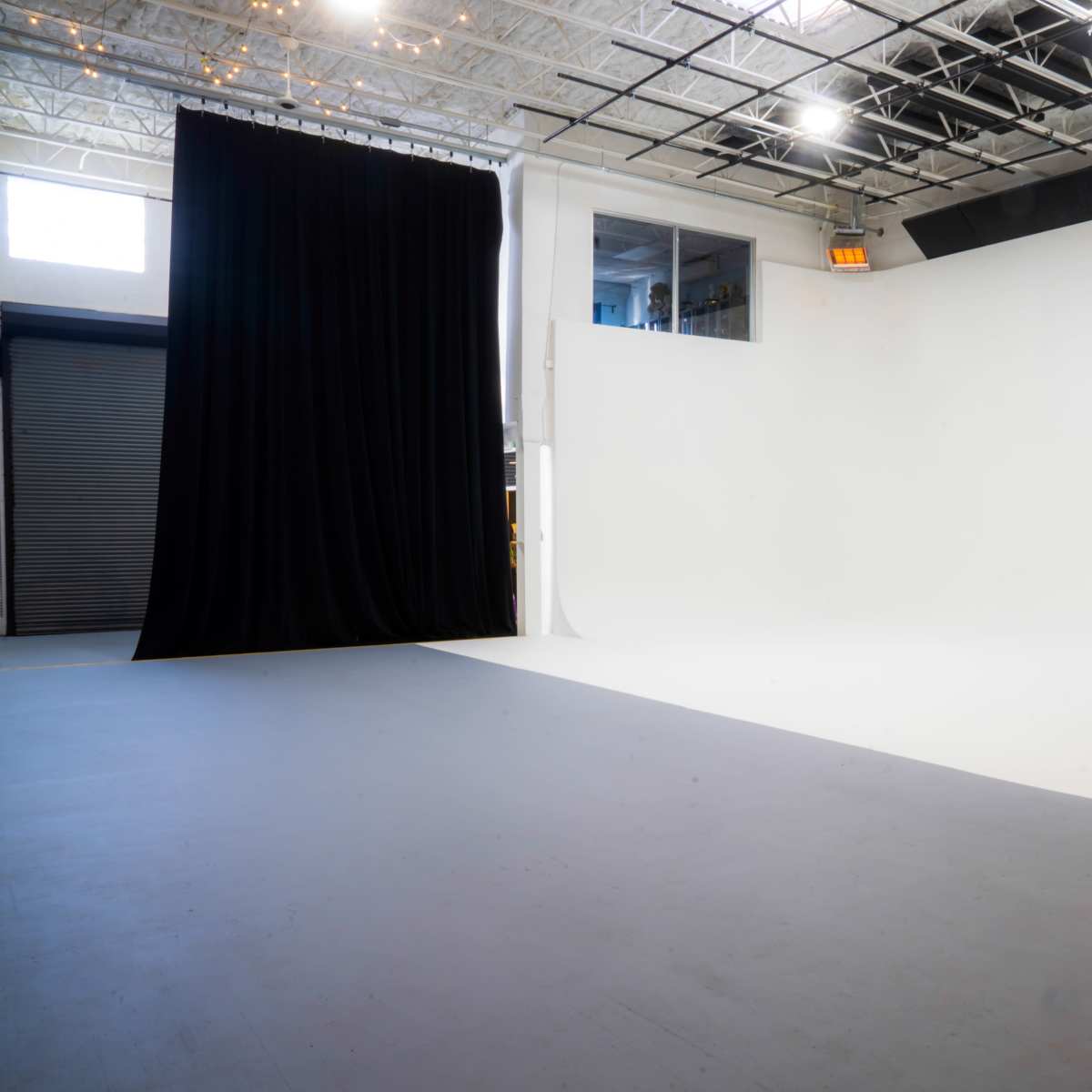 SPACIOUS PRODUCTION STUDIO WITH LARGE CYCLORAMA IN GOWANUS, BROOKLYN ...