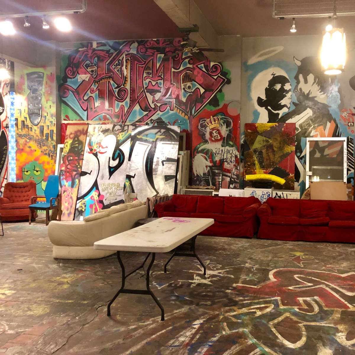 Graffiti Warehouse | Urban Warehouse with Floor-to-Ceiling Graffiti ...