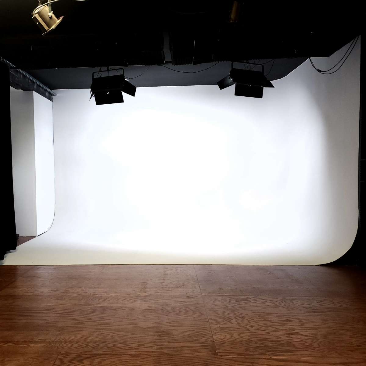 Capitol Hill Production Studio with Cyc Wall, Seattle, WA | Production ...