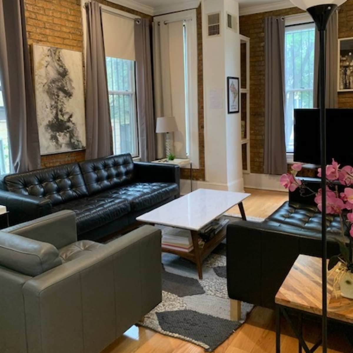 Cozy and Sun-Filled Parlor in the heart of Adams Morgan, Washington, DC ...