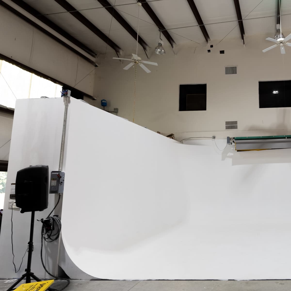 HAPPY CAT STUDIO: Cyclorama Wall, Flex Space, High Ceilings, Drive In ...