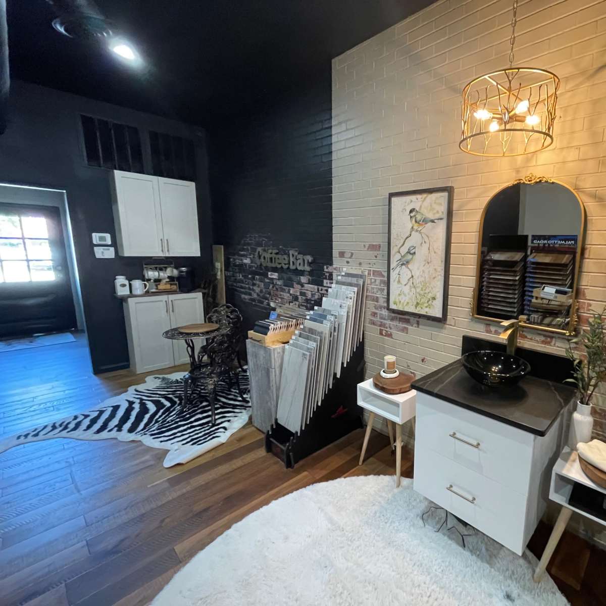 Downtown Design Studio with Chic Decor for your next Production ...