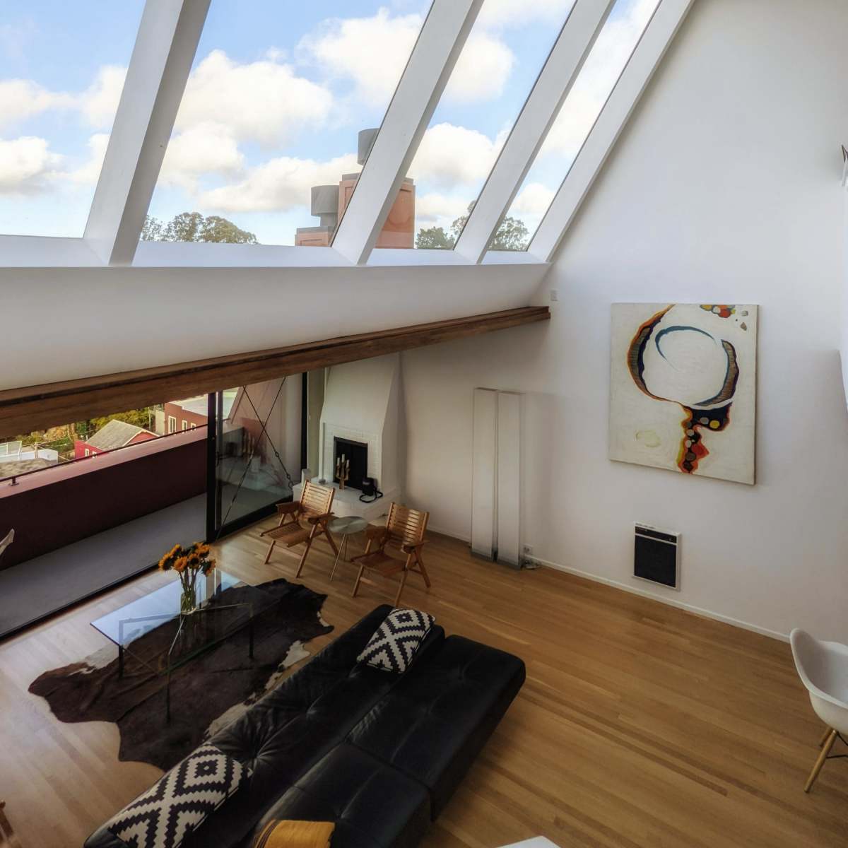 Gallery-Style Apartment with Panoramic Downtown Views, TV OK, San ...