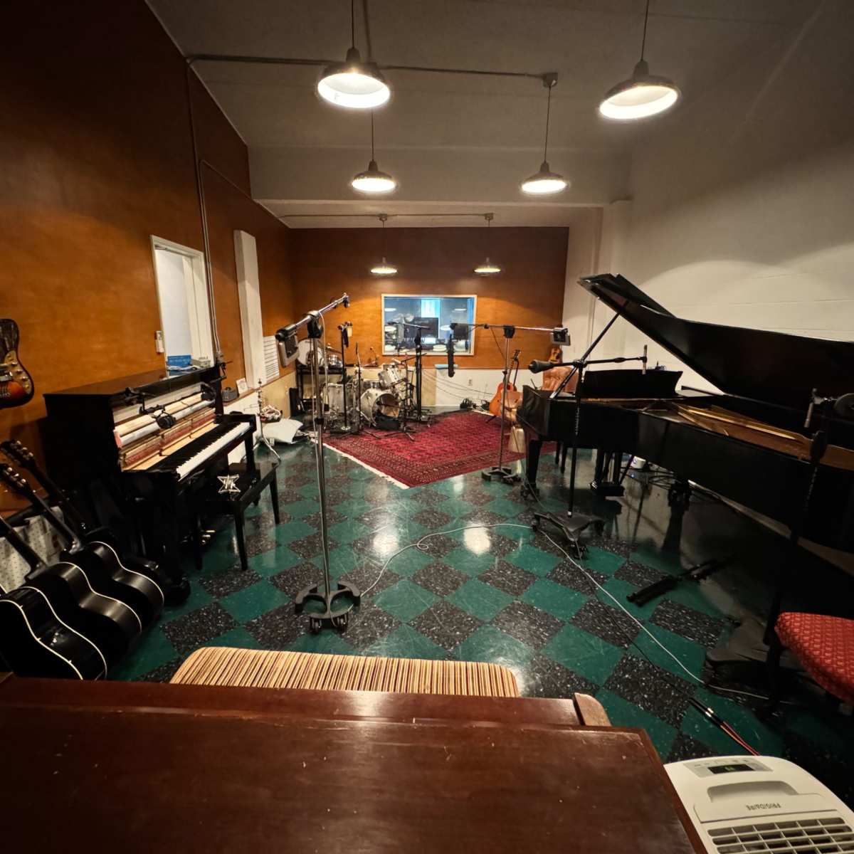 Modern Mid Century Recording Studio in the valley, Van Nuys, CA ...