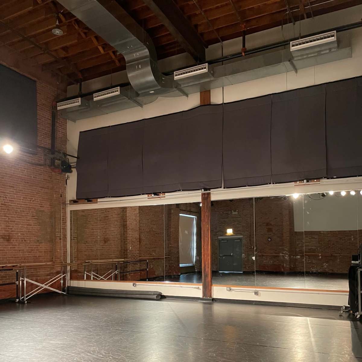 Studio & White Box Theater in Old Town, Chicago, IL | Event | Peerspace